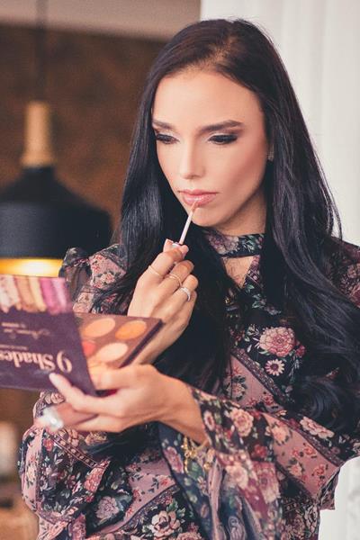 Sarah Bastos Assmann lança a marca “Doida por Beleza” e técnica de ...