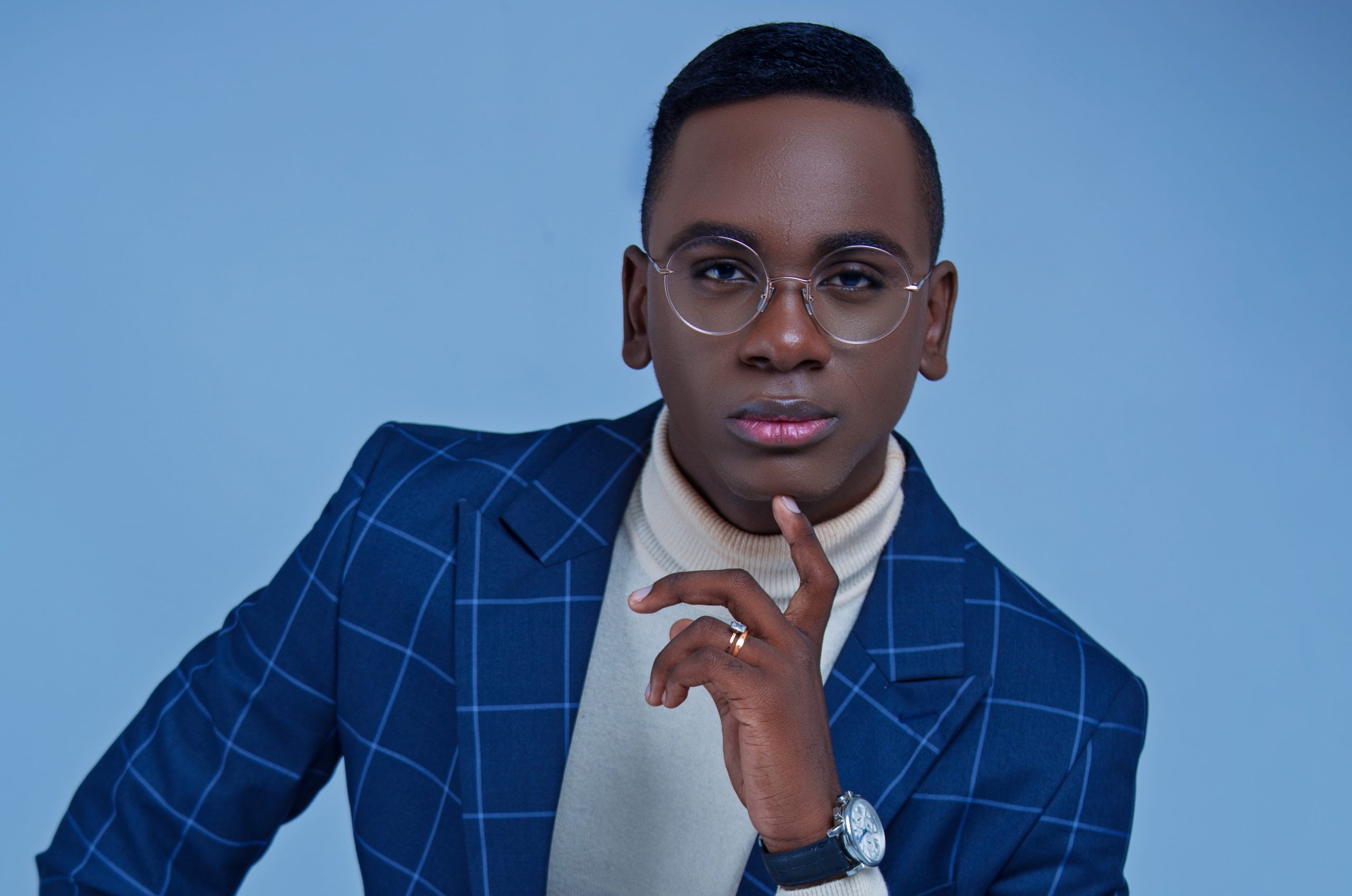 Leomarte Freire: conheça o famoso ator e apresentador que é referência ...